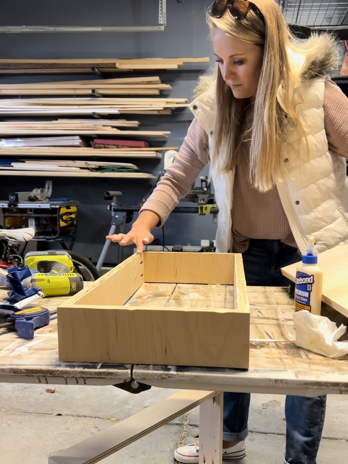 How to Build a Pull-Out Stool Drawer - livingstartsathome.com