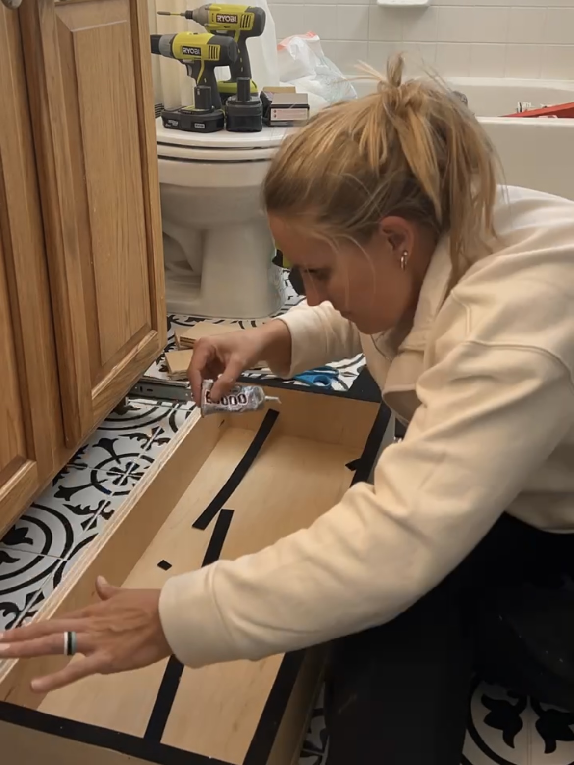 How to Build a Pull-Out Stool Drawer - livingstartsathome.com